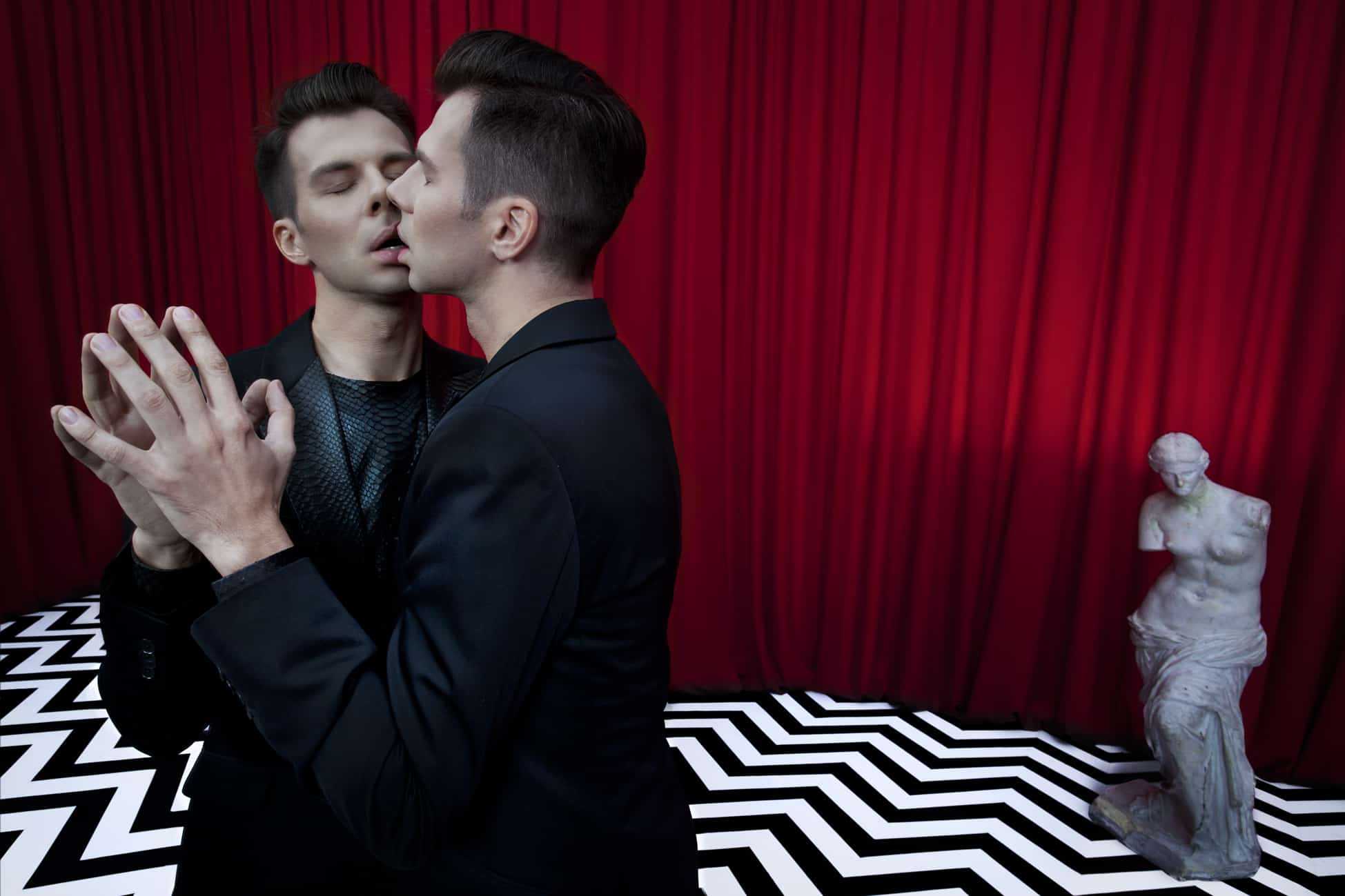 RedRoom, Dmitry Loginov's Twin Peaks Photo Shoot