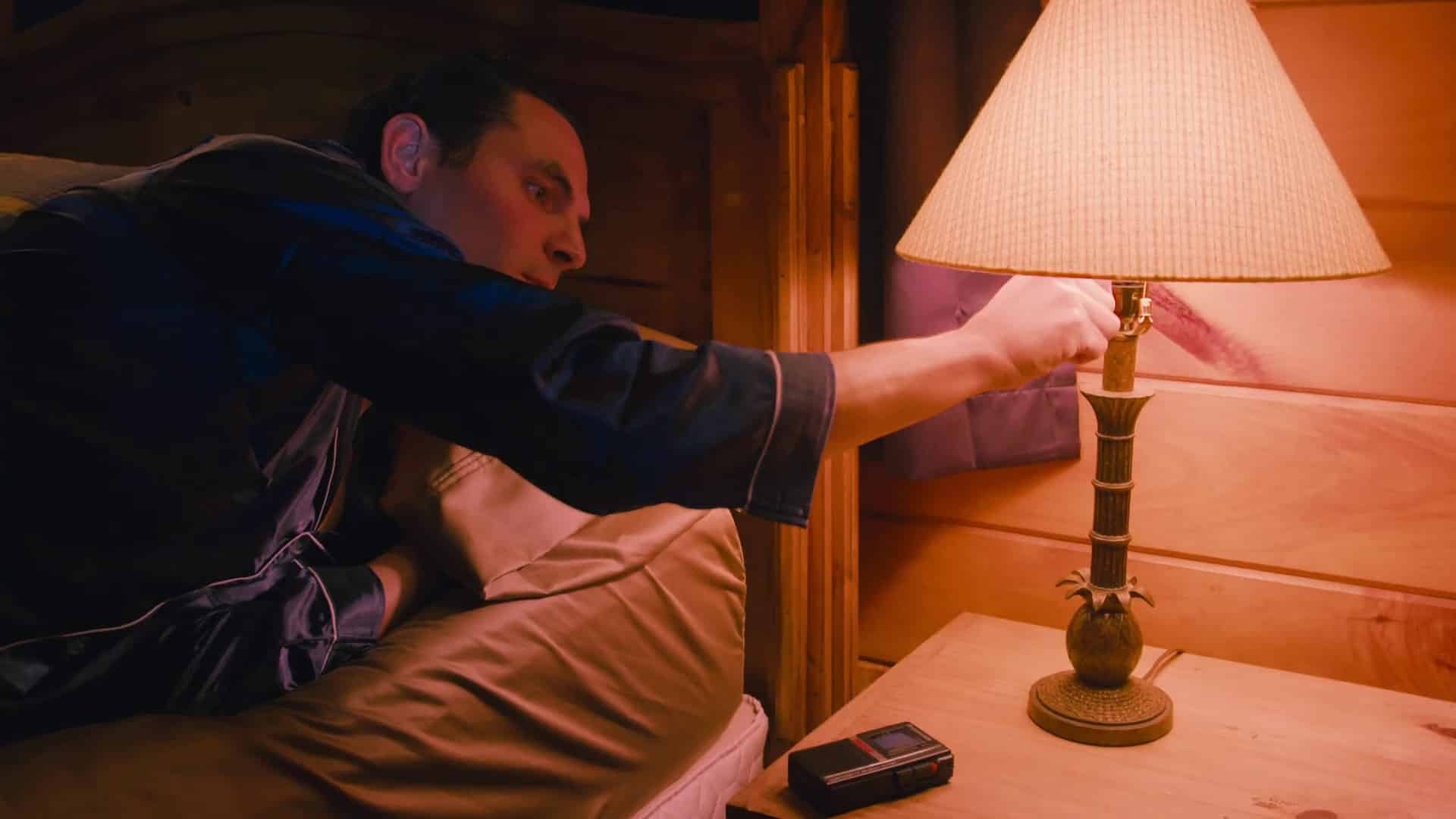 Visual Homage To Twin Peaks “Between Two Worlds” Is A Perfect Brew Visual Homage To Twin Peaks “Between Two Worlds” Is A Perfect Brew
