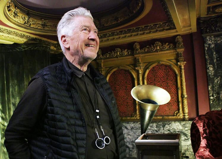 Remember When David Lynch Used A Live Cow To Campaign For Laura Dern's ...